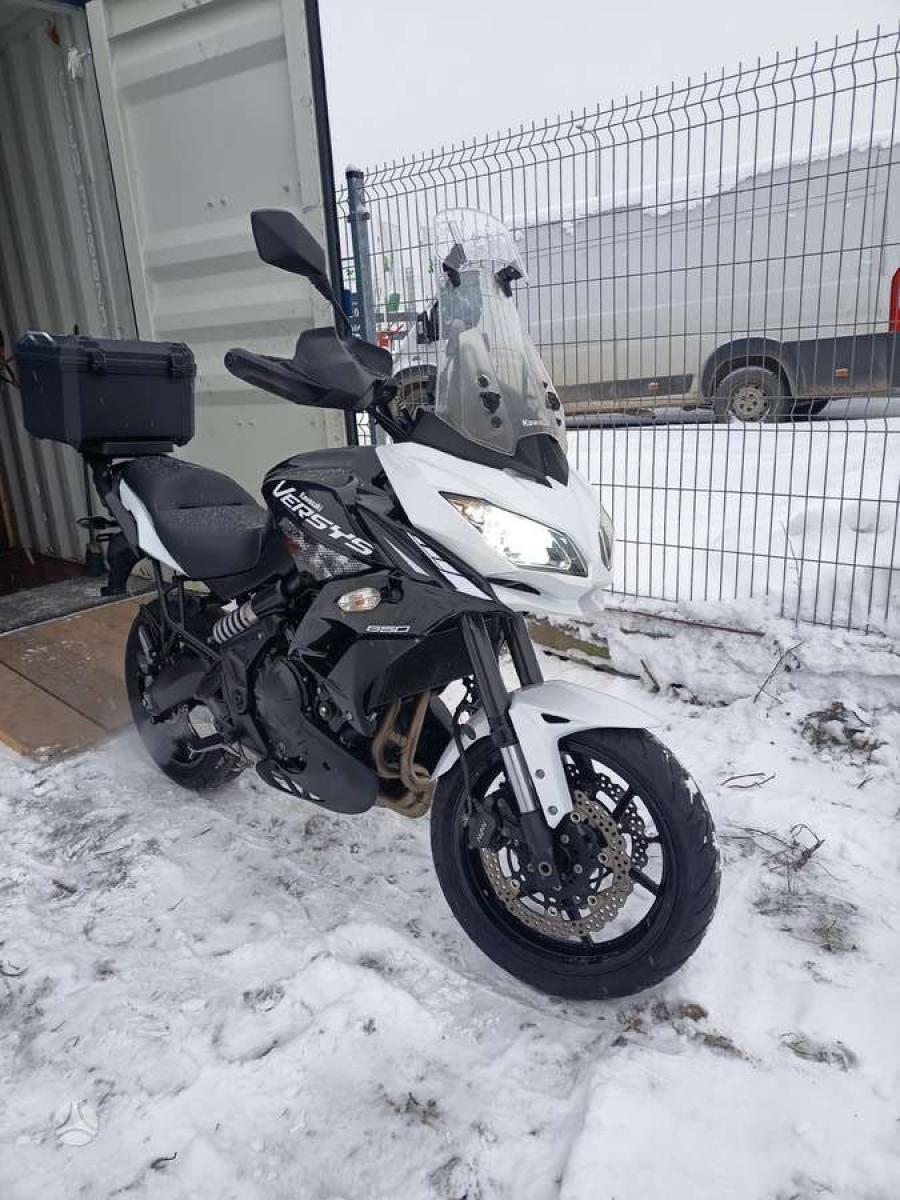 Melns Kawasaki Versys 2021 Kauņa, ar dzinēja tilpumu 0.65 L un nobraukumu 29 tūkst. km par 4999 €, foto 2 vietnē AUTOMOTO.COM.LV