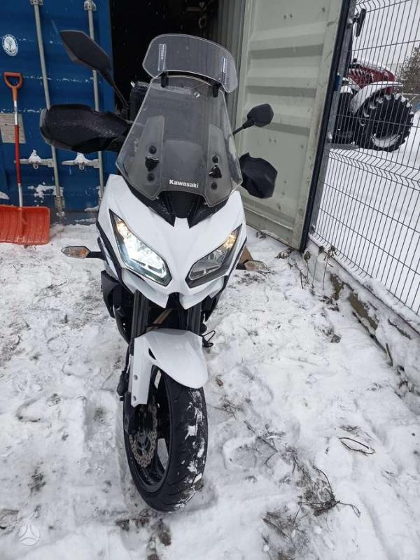 Melns Kawasaki Versys 2021 Kauņa, ar dzinēja tilpumu 0.65 L un nobraukumu 29 tūkst. km par 4999 €, foto 3 vietnē AUTOMOTO.COM.LV