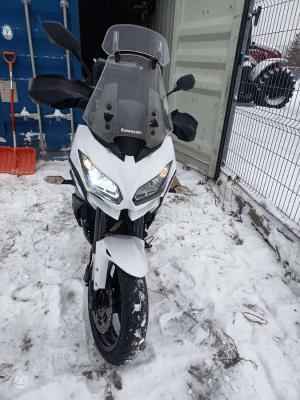 Melns Kawasaki Versys 2021 Kauņa, ar dzinēja tilpumu 0.65 L un nobraukumu 29 tūkst. km par 4999 €, foto 3 vietnē AUTOMOTO.COM.LV