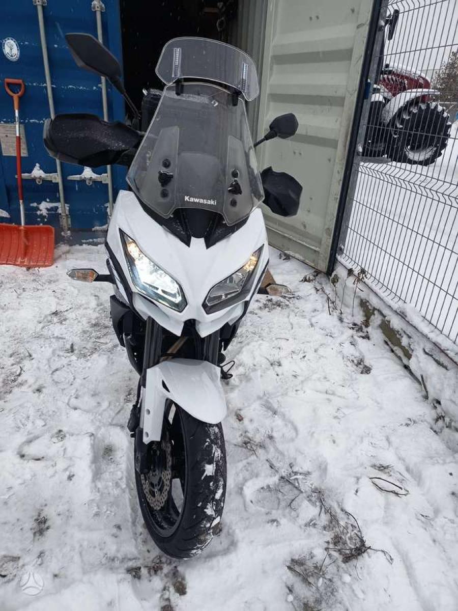 Melns Kawasaki Versys 2021 Kauņa, ar dzinēja tilpumu 0.65 L un nobraukumu 29 tūkst. km par 4999 €, foto 3 vietnē AUTOMOTO.COM.LV