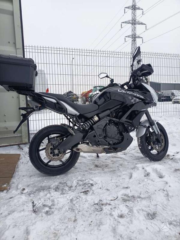 Melns Kawasaki Versys 2021 Kauņa, ar dzinēja tilpumu 0.65 L un nobraukumu 29 tūkst. km par 4999 €, foto 4 vietnē AUTOMOTO.COM.LV