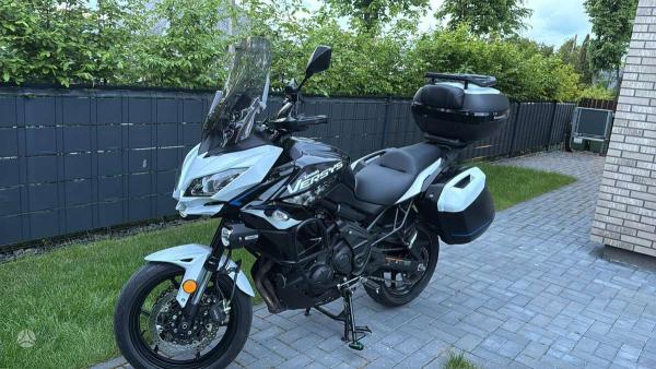 Melns Kawasaki Versys 2021 Kauņa, ar dzinēja tilpumu 0.65 L un nobraukumu 47 tūkst. km par 5700 €, foto 2 vietnē AUTOMOTO.COM.LV
