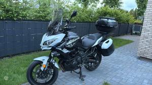 Melns Kawasaki Versys 2021 Kauņa, ar dzinēja tilpumu 0.65 L un nobraukumu 47 tūkst. km par 5700 €, foto 3 vietnē AUTOMOTO.COM.LV