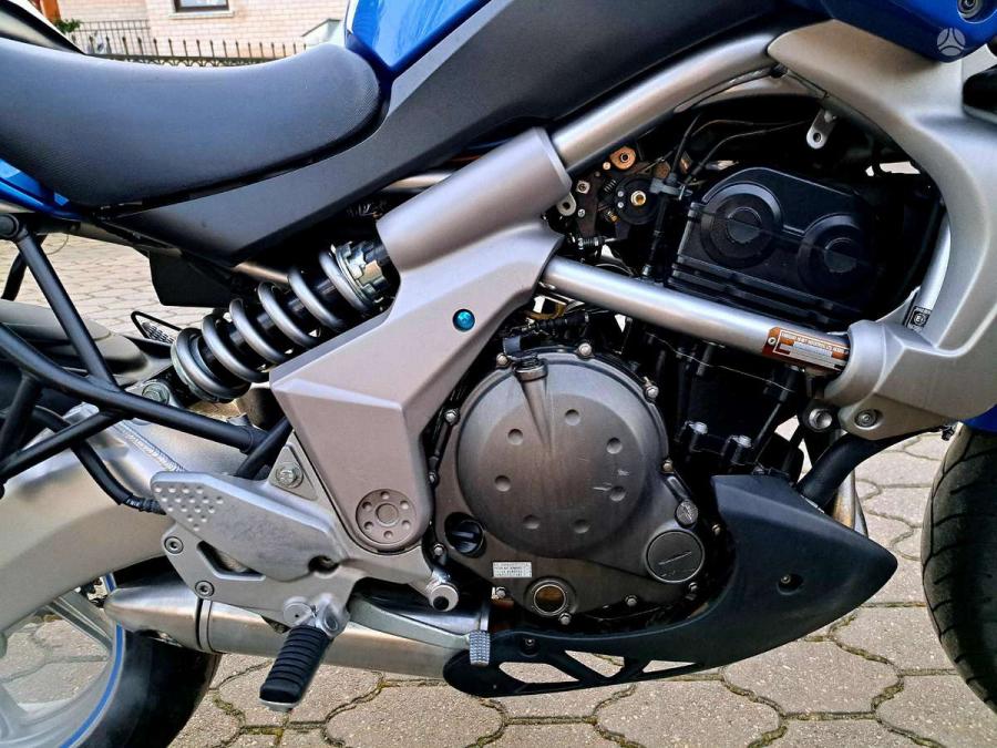 Blue Kawasaki Versys 2008 in Pasvalys, with an engine capacity of 0.65 L and mileage of 57 thousand km for 2300 €, photo 9 on AUTOMOTO.COM.LV