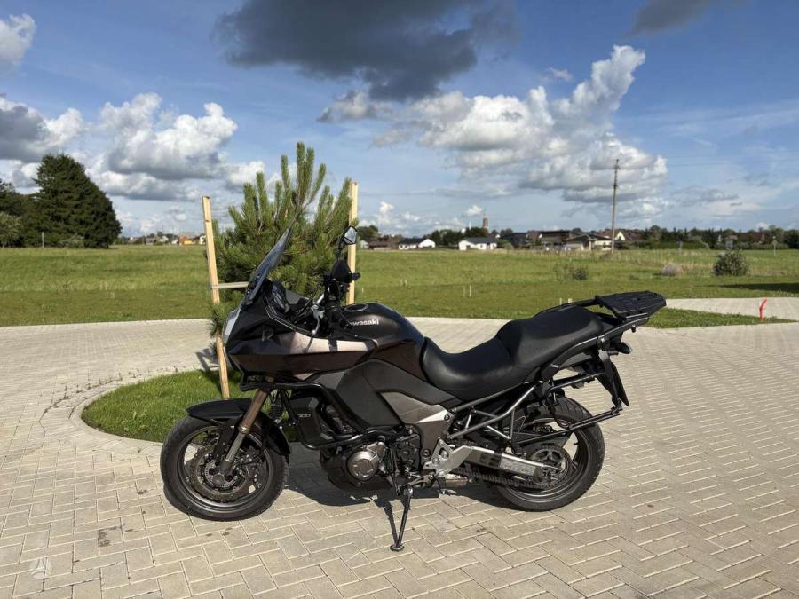 Brown Kawasaki Versys 2012 in Silale, with an engine capacity of 1.05 L and mileage of 43 thousand km for 6200 €, photo 8 on AUTOMOTO.COM.LV