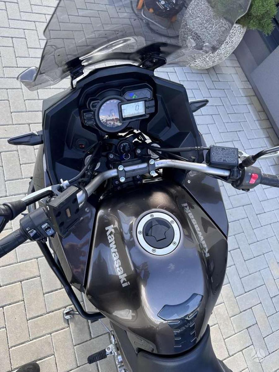 Brown Kawasaki Versys 2012 in Silale, with an engine capacity of 1.05 L and mileage of 43 thousand km for 6200 €, photo 18 on AUTOMOTO.COM.LV