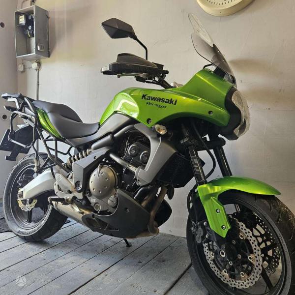 Green Kawasaki Versys 2008 in Kelme, with an engine capacity of 0.65 L and mileage of 43 thousand km for 2500 €, photo 1 on AUTOMOTO.COM.LV