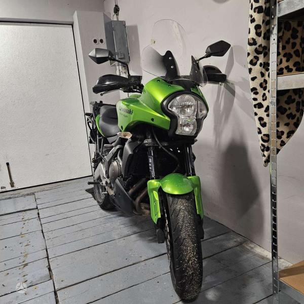 Green Kawasaki Versys 2008 in Kelme, with an engine capacity of 0.65 L and mileage of 43 thousand km for 2500 €, photo 3 on AUTOMOTO.COM.LV