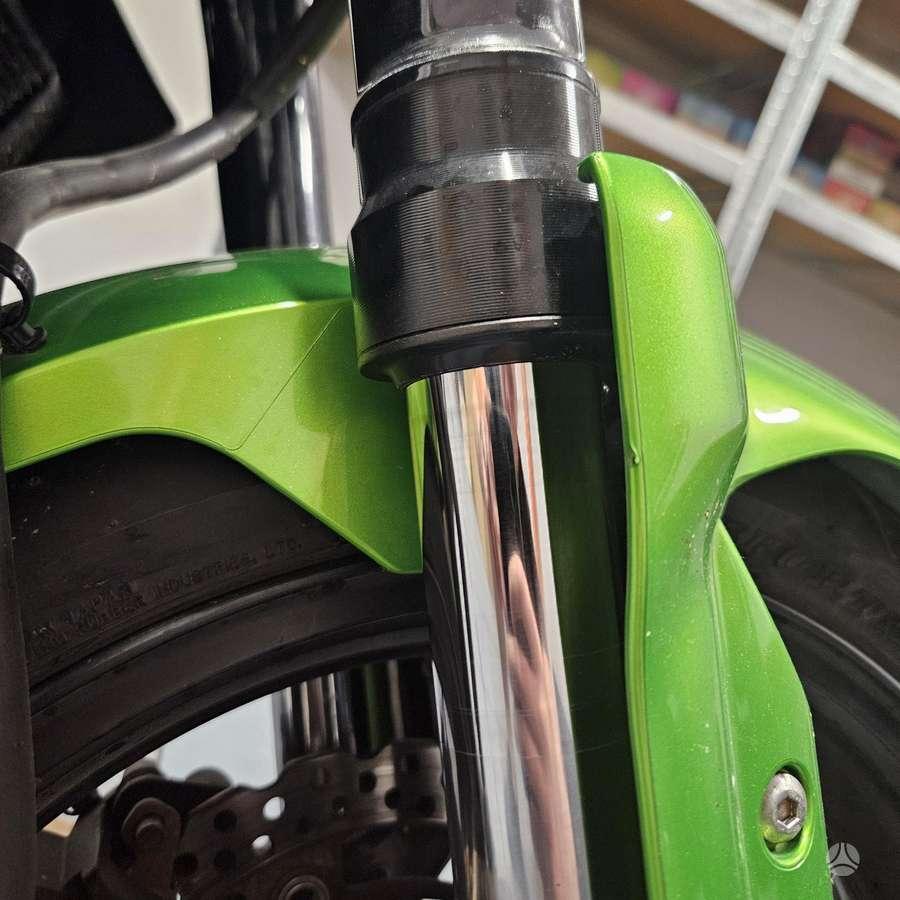 Green Kawasaki Versys 2008 in Kelme, with an engine capacity of 0.65 L and mileage of 43 thousand km for 2500 €, photo 7 on AUTOMOTO.COM.LV