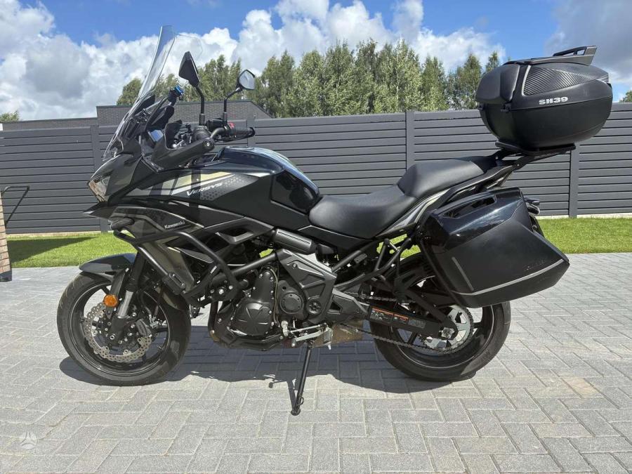 Green Kawasaki Versys 2023 in Plunge, with an engine capacity of 0.65 L and mileage of 9 thousand km for 7490 €, photo 4 on AUTOMOTO.COM.LV