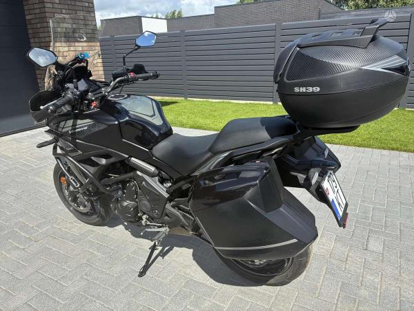Zaļš Kawasaki Versys 2023 Plungė, ar dzinēja tilpumu 0.65 L un nobraukumu 9 tūkst. km par 7490 €, foto 4 vietnē AUTOMOTO.COM.LV