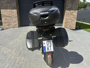 Green Kawasaki Versys 2023 in Plunge, with an engine capacity of 0.65 L and mileage of 9 thousand km for 7490 €, photo 6 on AUTOMOTO.COM.LV
