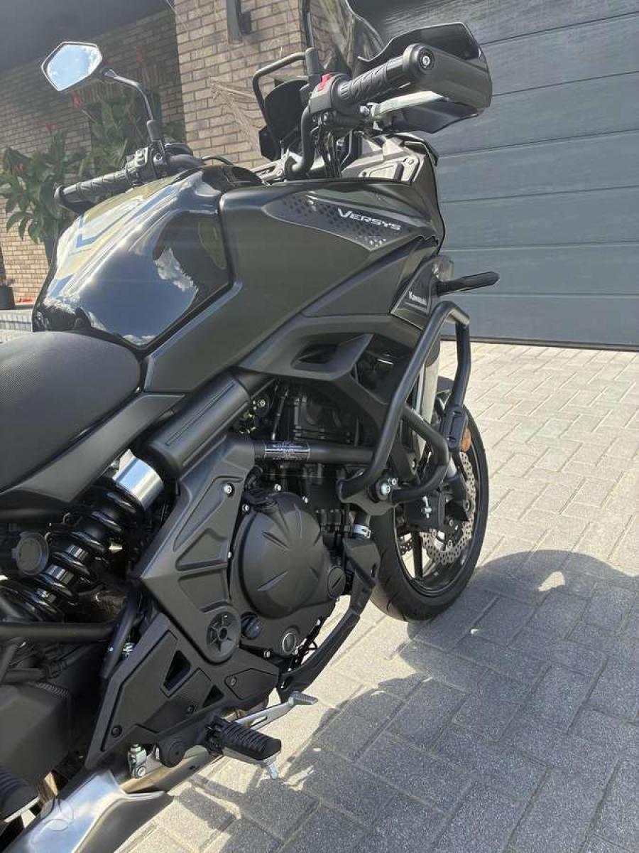 Green Kawasaki Versys 2023 in Plunge, with an engine capacity of 0.65 L and mileage of 9 thousand km for 7490 €, photo 11 on AUTOMOTO.COM.LV