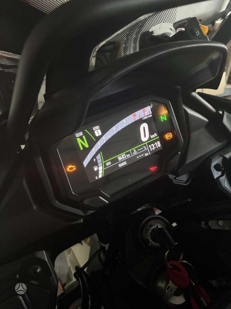 Green Kawasaki Versys 2023 in Plunge, with an engine capacity of 0.65 L and mileage of 9 thousand km for 7490 €, photo 15 on AUTOMOTO.COM.LV
