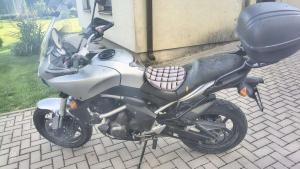 Grey Kawasaki Versys 2007 in Vilnius, with an engine capacity of 0.65 L and mileage of 118 thousand km for 2300 €, photo  on AUTOMOTO.COM.LV