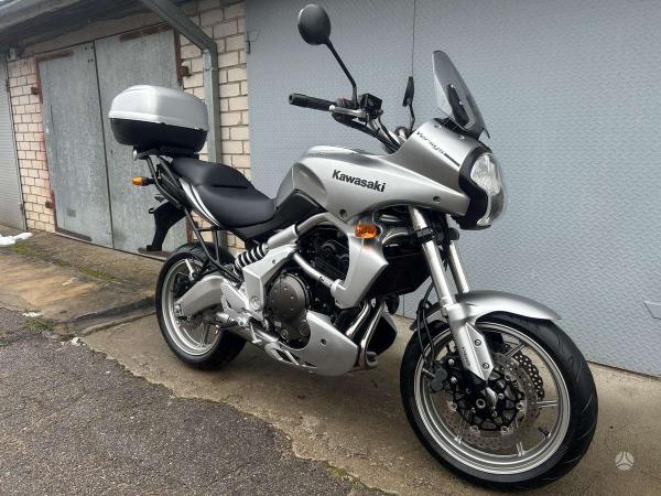 Grey Kawasaki Versys 2007 in Birstonas, with an engine capacity of 0.65 L and mileage of 45 thousand km for 2999 €, photo 1 on AUTOMOTO.COM.LV