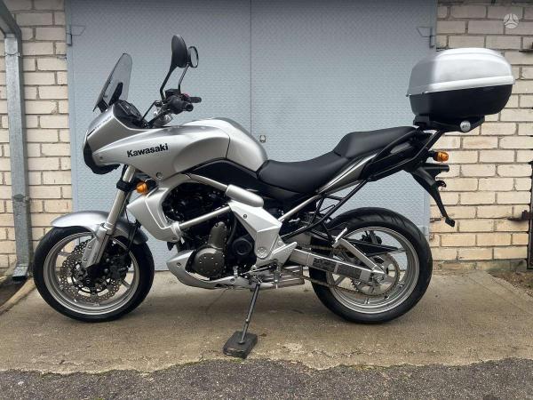 Grey Kawasaki Versys 2007 in Birstonas, with an engine capacity of 0.65 L and mileage of 45 thousand km for 2999 €, photo 3 on AUTOMOTO.COM.LV