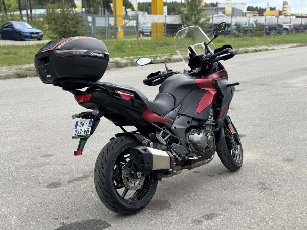 Red Kawasaki Versys 2024 in Vilnius, with an engine capacity of 1.04 L and mileage of 12 thousand km for 11900 €, photo 6 on AUTOMOTO.COM.LV