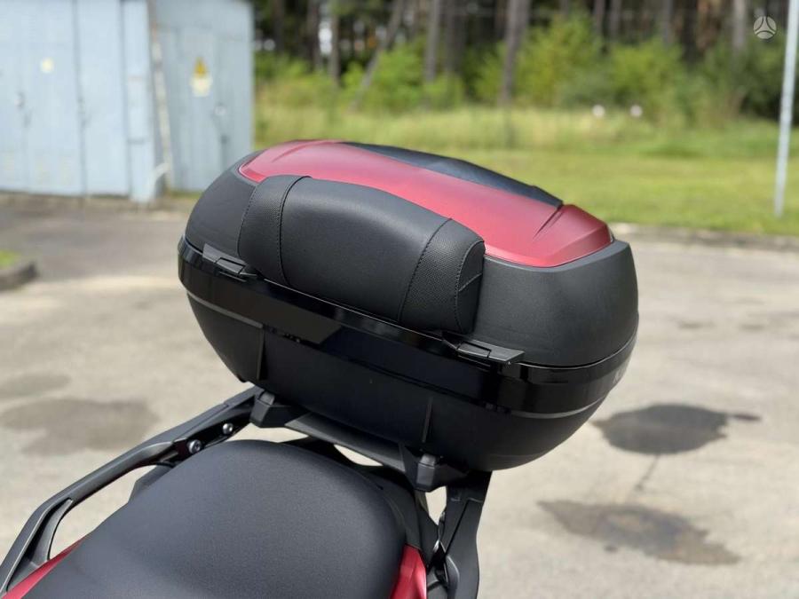 Red Kawasaki Versys 2024 in Vilnius, with an engine capacity of 1.04 L and mileage of 12 thousand km for 11900 €, photo 16 on AUTOMOTO.COM.LV