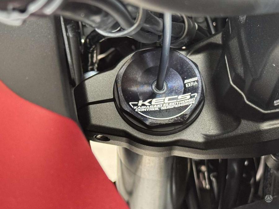 Red Kawasaki Versys 2024 in Vilnius, with an engine capacity of 1.04 L and mileage of 12 thousand km for 11900 €, photo 19 on AUTOMOTO.COM.LV