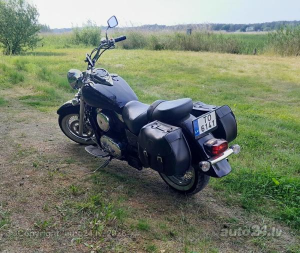 Black Kawasaki VN 1500 2003 in Riga, with an engine capacity of 1.47 L and mileage of 38 thousand km for 5900 €, photo 3 on AUTOMOTO.COM.LV