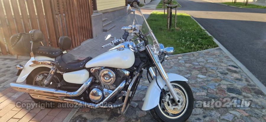 White Kawasaki VN 1600 2005 in Rakvere, with an engine capacity of 1.60 L and mileage of 47 thousand km for 4700 €, photo 4 on AUTOMOTO.COM.LV