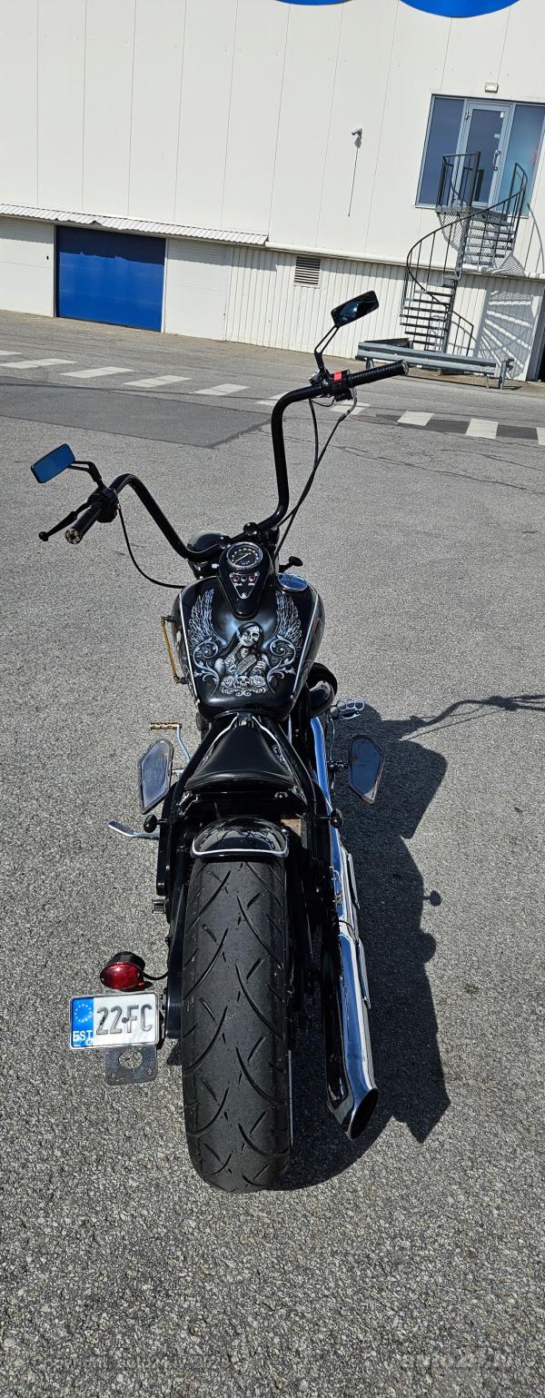 Kawasaki VN 800 1999 Tallina, ar dzinēja tilpumu 0.81 L un nobraukumu 56 tūkst. km par 6000 €, foto 2 vietnē AUTOMOTO.COM.LV