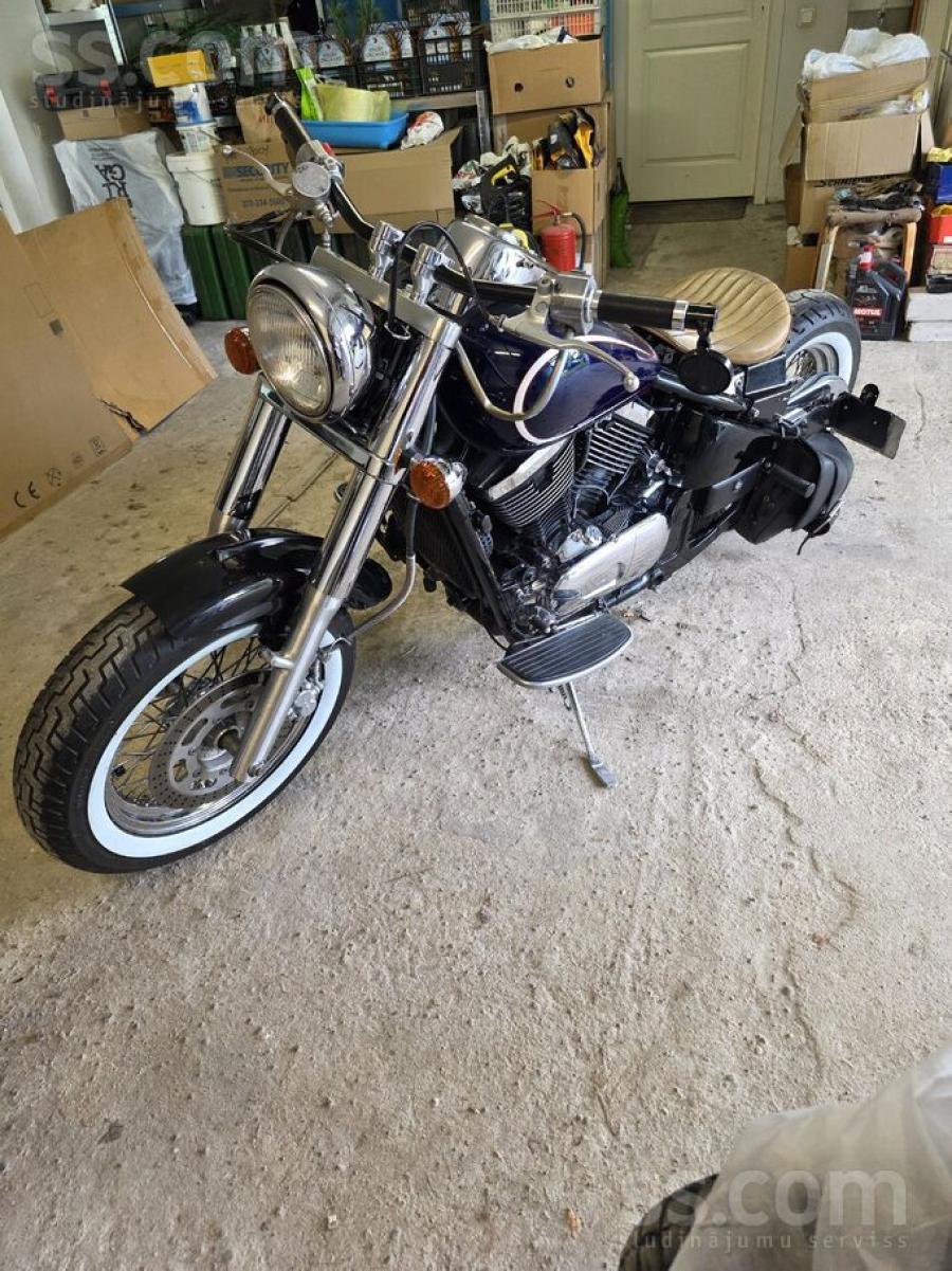 Kawasaki VN 800 2001 in Riga, with an engine capacity of 0.80 L and mileage of 0 thousand km for 4600 €, photo 1 on AUTOMOTO.COM.LV