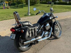 Black Kawasaki VN 1995 in Trakai, with an engine capacity of 0.80 L and mileage of 37 thousand km for 2950 €, photo 3 on AUTOMOTO.COM.LV
