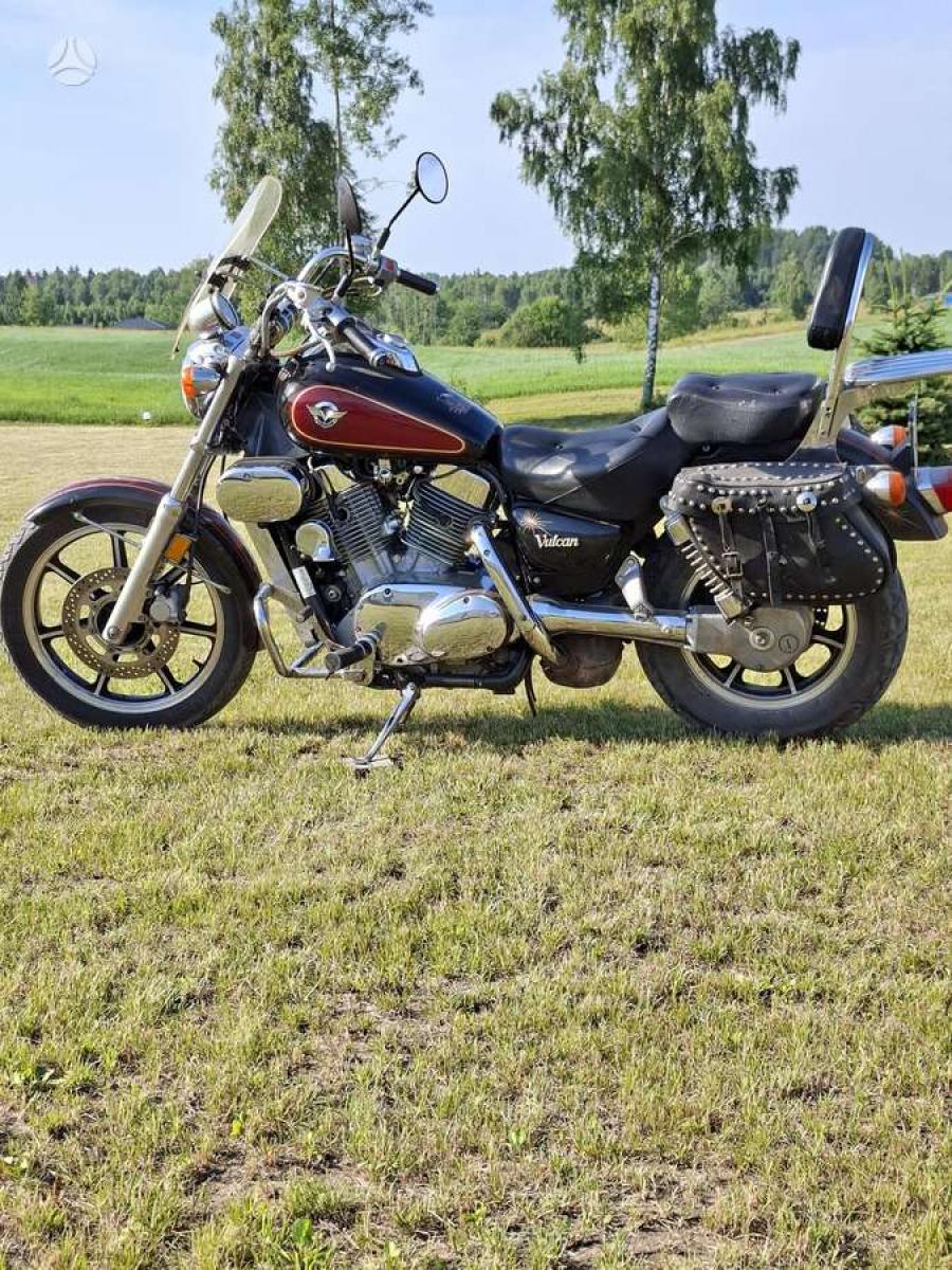 Black Kawasaki VN 1998 in Vilnius, with an engine capacity of 1.50 L and mileage of 19 thousand km for 2250 €, photo 1 on AUTOMOTO.COM.LV