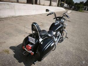Black Kawasaki VN 2004 in Vilnius, with an engine capacity of 1.47 L and mileage of 49 thousand km for 3900 €, photo 11 on AUTOMOTO.COM.LV
