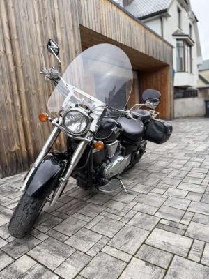 Melns Kawasaki VN 2008 Viļņa, ar dzinēja tilpumu 0.90 L un nobraukumu 34 tūkst. km par 4200 €, foto 3 vietnē AUTOMOTO.COM.LV