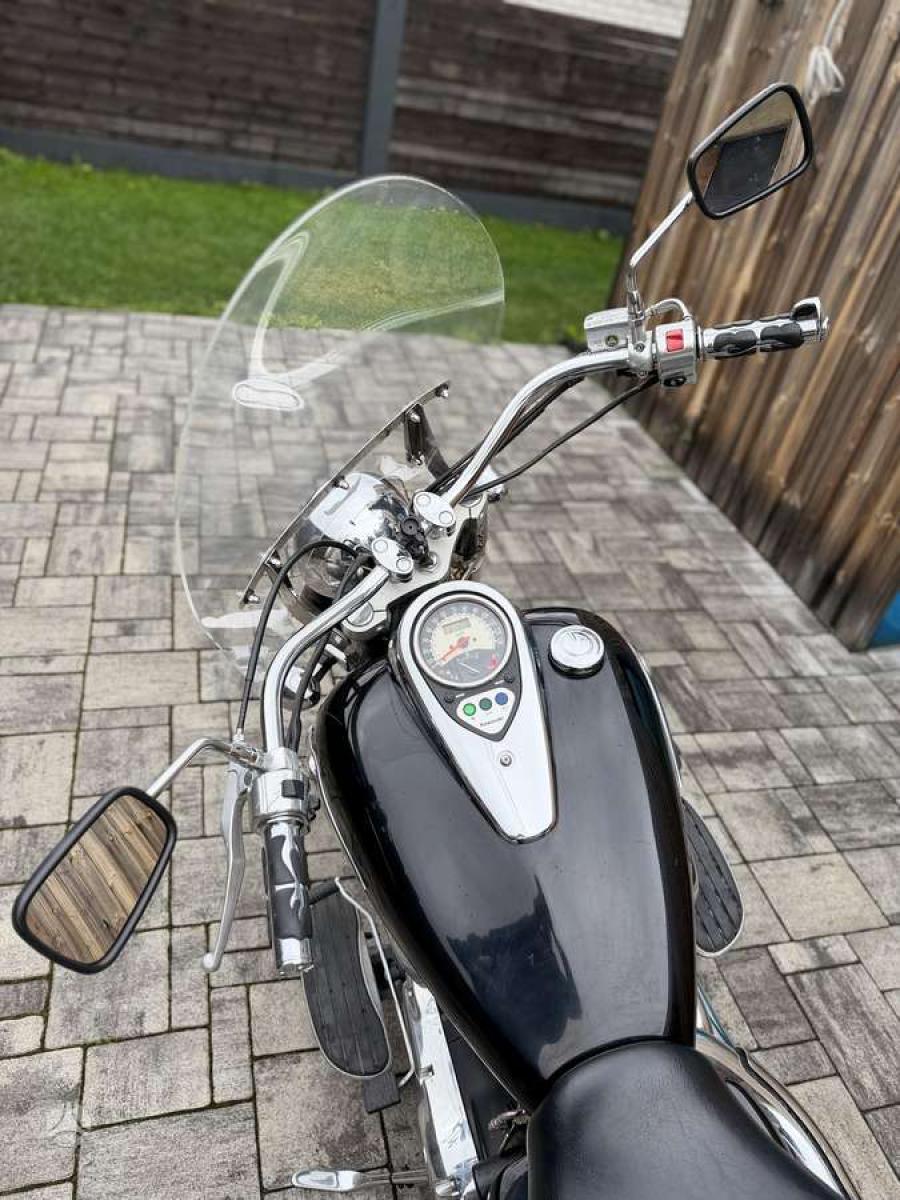 Melns Kawasaki VN 2008 Viļņa, ar dzinēja tilpumu 0.90 L un nobraukumu 34 tūkst. km par 4200 €, foto 7 vietnē AUTOMOTO.COM.LV