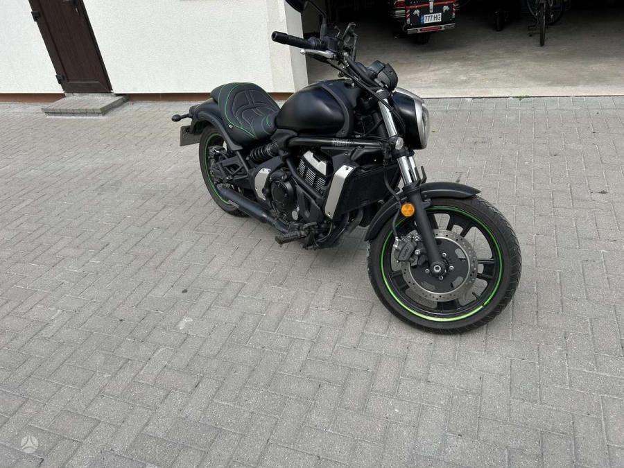 Black Kawasaki Vulcan 2015 in Rokiskis, with an engine capacity of 0.65 L and mileage of 7 thousand km for 5000 €, photo 3 on AUTOMOTO.COM.LV