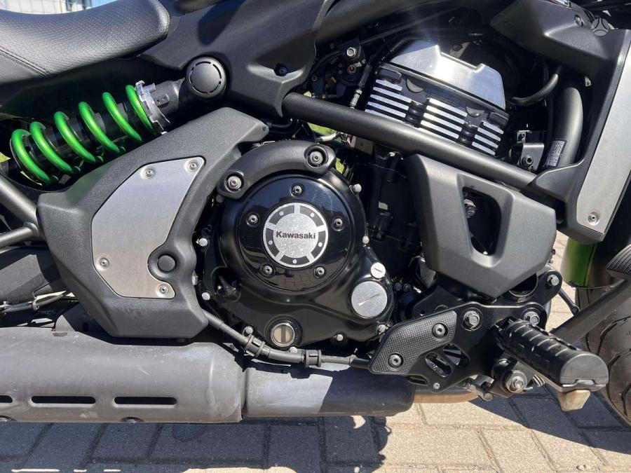 Melns Kawasaki Vulcan 2016 Viļņa, ar dzinēja tilpumu 0.65 L un nobraukumu 22 tūkst. km par 5150 €, foto 18 vietnē AUTOMOTO.COM.LV