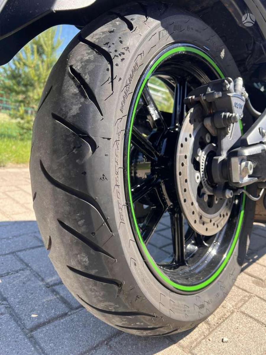 Melns Kawasaki Vulcan 2016 Viļņa, ar dzinēja tilpumu 0.65 L un nobraukumu 22 tūkst. km par 5150 €, foto 21 vietnē AUTOMOTO.COM.LV