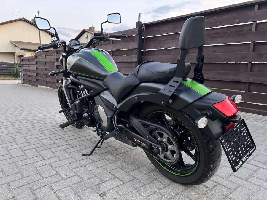 Melns Kawasaki Vulcan 2016 Viļņa, ar dzinēja tilpumu 0.65 L un nobraukumu 22 tūkst. km par 5150 €, foto 8 vietnē AUTOMOTO.COM.LV