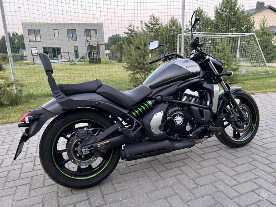 Melns Kawasaki Vulcan 2016 Viļņa, ar dzinēja tilpumu 0.65 L un nobraukumu 22 tūkst. km par 5150 €, foto 14 vietnē AUTOMOTO.COM.LV