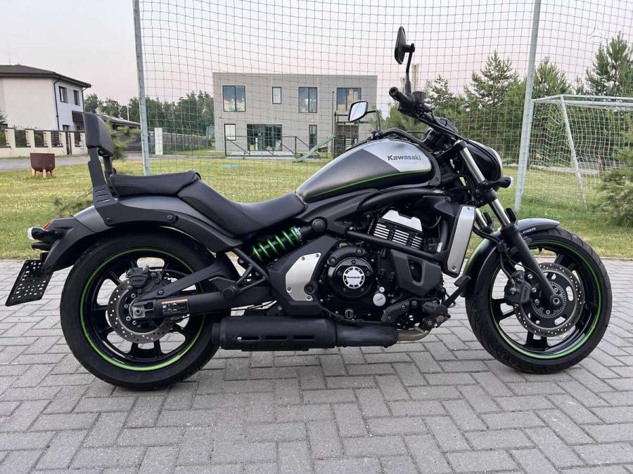Melns Kawasaki Vulcan 2016 Viļņa, ar dzinēja tilpumu 0.65 L un nobraukumu 22 tūkst. km par 5150 €, foto 15 vietnē AUTOMOTO.COM.LV