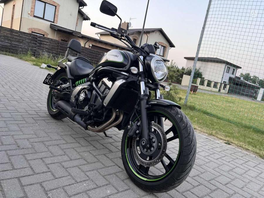 Melns Kawasaki Vulcan 2016 Viļņa, ar dzinēja tilpumu 0.65 L un nobraukumu 22 tūkst. km par 5150 €, foto 18 vietnē AUTOMOTO.COM.LV
