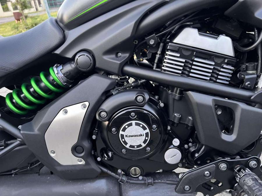 Melns Kawasaki Vulcan 2016 Viļņa, ar dzinēja tilpumu 0.65 L un nobraukumu 22 tūkst. km par 5150 €, foto 20 vietnē AUTOMOTO.COM.LV