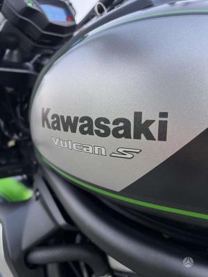Melns Kawasaki Vulcan 2016 Viļņa, ar dzinēja tilpumu 0.65 L un nobraukumu 22 tūkst. km par 5150 €, foto 24 vietnē AUTOMOTO.COM.LV
