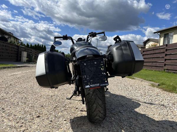 Black Kawasaki Vulcan 2016 in Vilnius, with an engine capacity of 0.65 L and mileage of 9 thousand km for 5250 €, photo 5 on AUTOMOTO.COM.LV