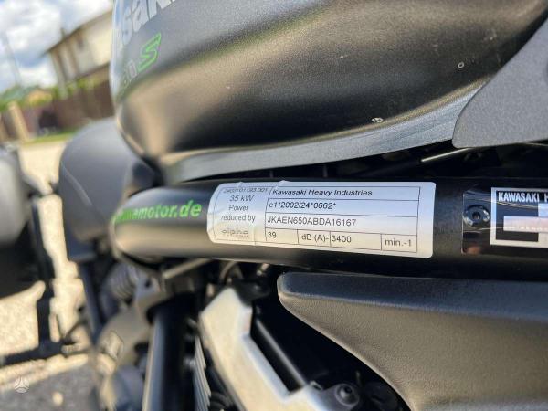 Black Kawasaki Vulcan 2016 in Vilnius, with an engine capacity of 0.65 L and mileage of 9 thousand km for 5250 €, photo 10 on AUTOMOTO.COM.LV