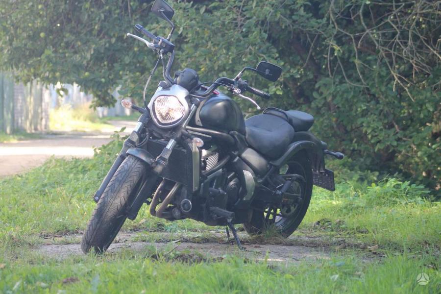 Melns Kawasaki Vulcan 2016 Rīga, ar dzinēja tilpumu 0.65 L un nobraukumu 2 tūkst. km par 6500 €, foto 5 vietnē AUTOMOTO.COM.LV