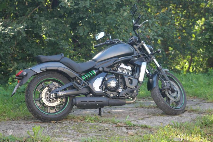 Melns Kawasaki Vulcan 2016 Rīga, ar dzinēja tilpumu 0.65 L un nobraukumu 2 tūkst. km par 6500 €, foto 6 vietnē AUTOMOTO.COM.LV