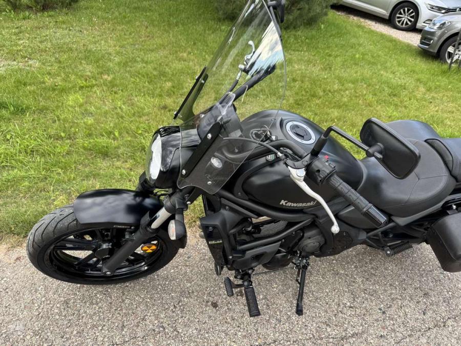 Black Kawasaki Vulcan 2021 in Vilnius, with an engine capacity of 0.65 L and mileage of 62 thousand km for 4600 €, photo 6 on AUTOMOTO.COM.LV