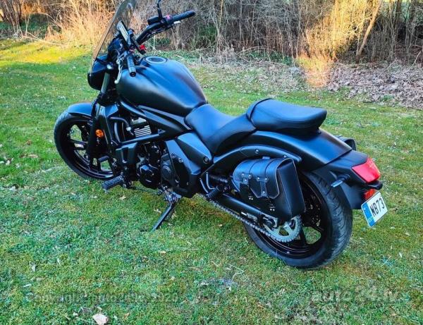 Черный Кавасаки Vulcan S 2019 в Выру, объемом двигателя 0.00 л и пробегом 19 тыс. км за 5200 €, фото 3 на AUTOMOTO.COM.LV