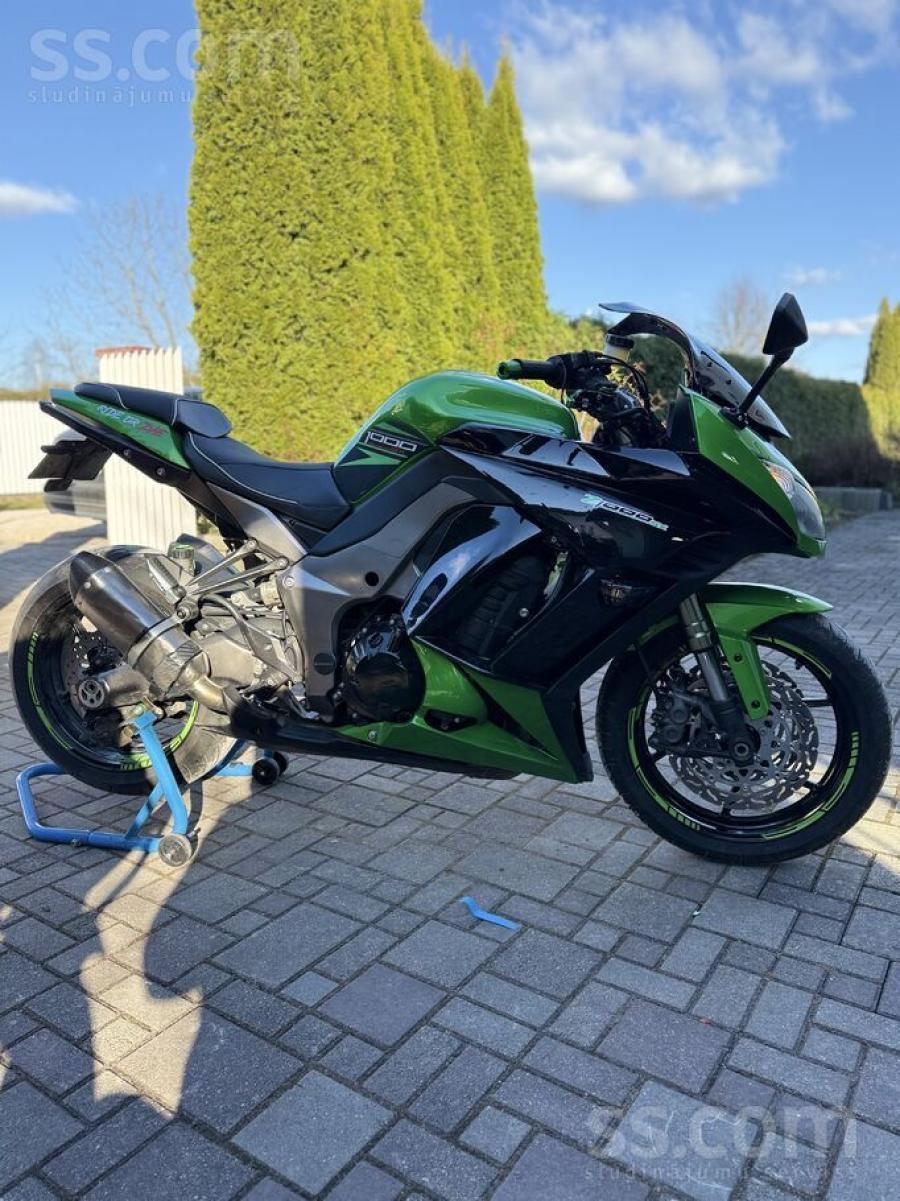 Кавасаки Z 1000SX 2011 в Рига, объемом двигателя 1.00 л и пробегом 0 тыс. км за 6000 €, фото 1 на AUTOMOTO.COM.LV