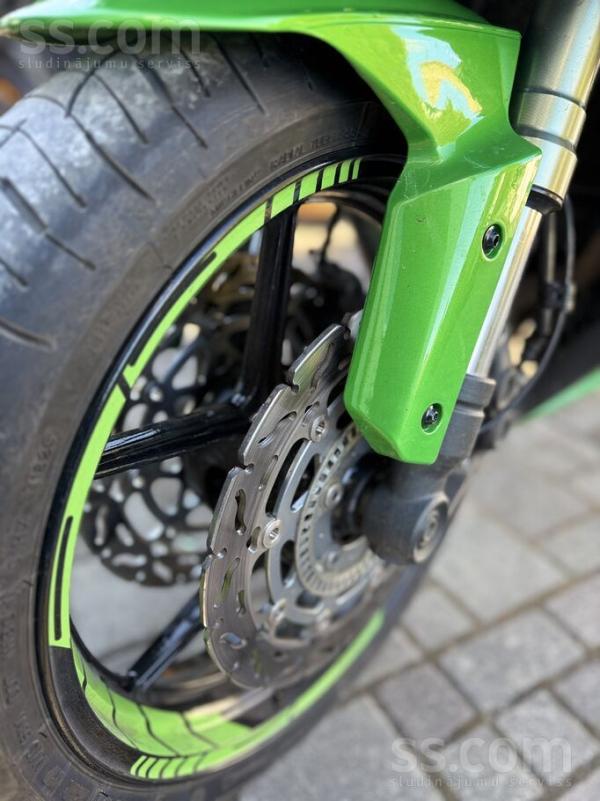 Kawasaki Z 1000SX 2011 in Riga, with an engine capacity of 1.00 L and mileage of 0 thousand km for 6000 €, photo 3 on AUTOMOTO.COM.LV